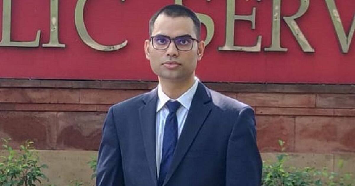 Inspiring journey of Sandeep Kumar: From IIT to IAS glory