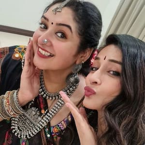 Anitha Vijayakumar Photos: உங்களுக்கு 50 வயசுனு சொன்ன யார் நம்புவாங்க.. தாண்டிய டான்ஸ் உடையில் ...