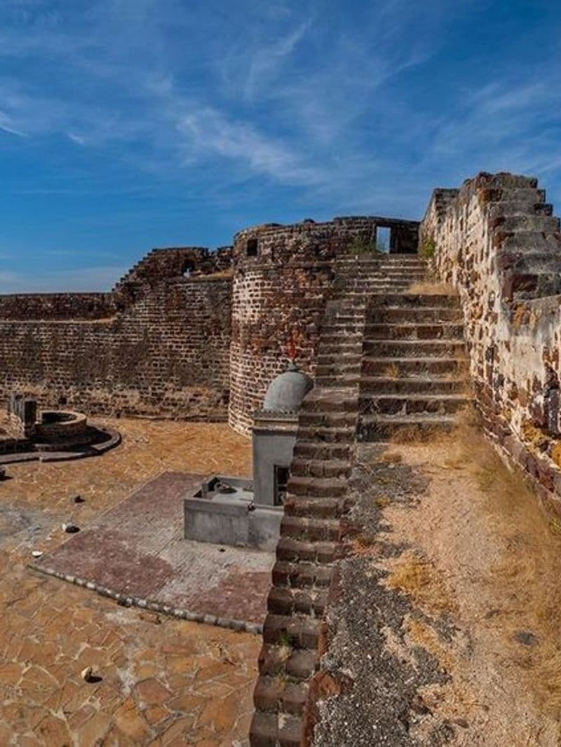 Ruins from the Past: Lakhpat Fort and its history of grandeur