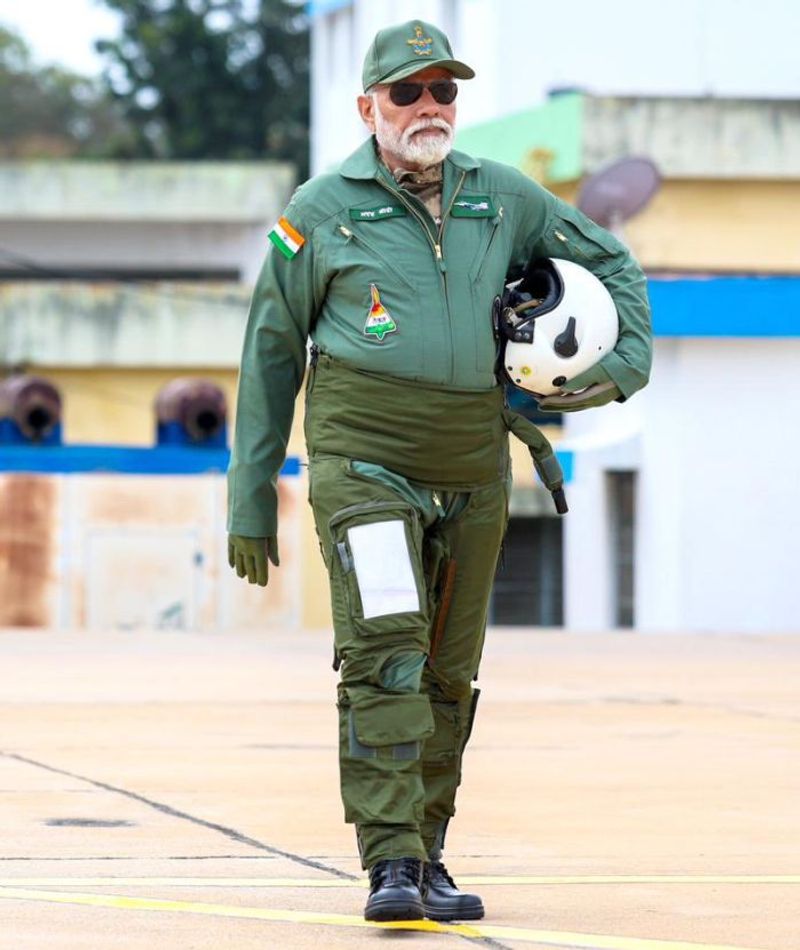PM Modi takes a sortie in homegrown Tejas fighter jet (PHOTOS)