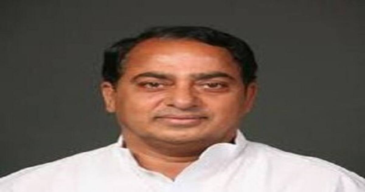 A. Indra Karan Reddy...పార్టీ కండువాతో ఓటు: ఇంద్రకరణ్ రెడ్డిపై కేసు నమోదు