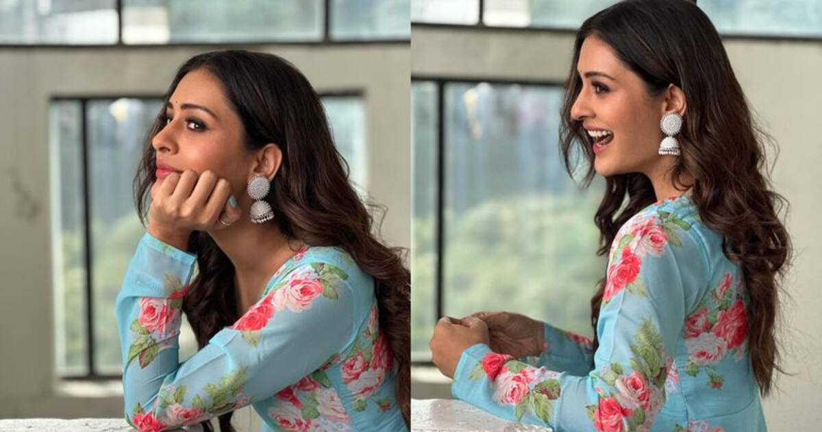 heroine payal rajput eye catching poses in latest trendy wear ksr