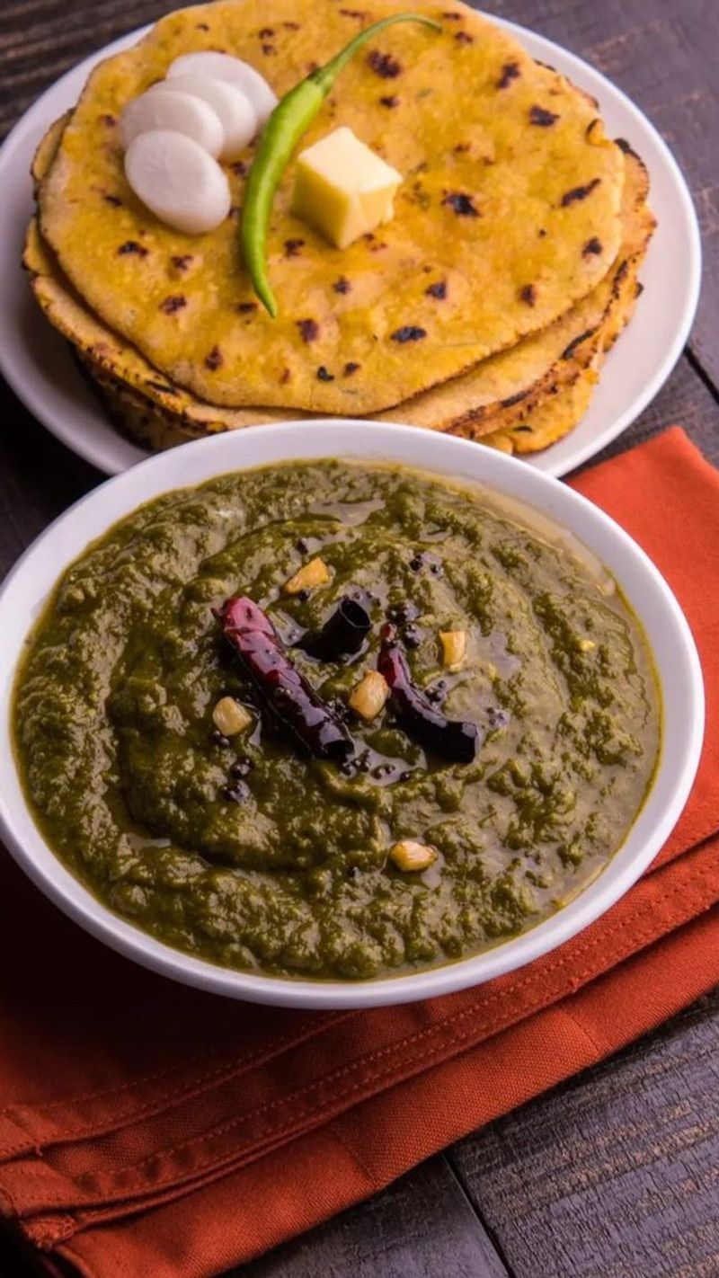Sarson Ka Saag Recipe: Celebrate Lohri with Healthy Greens