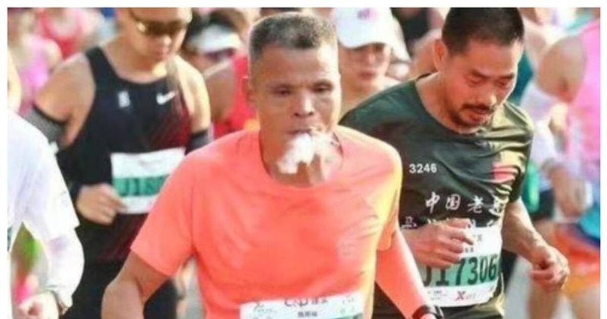 നിർത്താതെ പുകവലി; 3 മണിക്കൂറും 33 മിനിറ്റും കൊണ്ട് മാരത്തണ്‍ പൂ ...