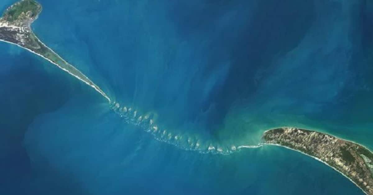 Centre likely to build 23km long sea bridge between India - Sri Lanka ...