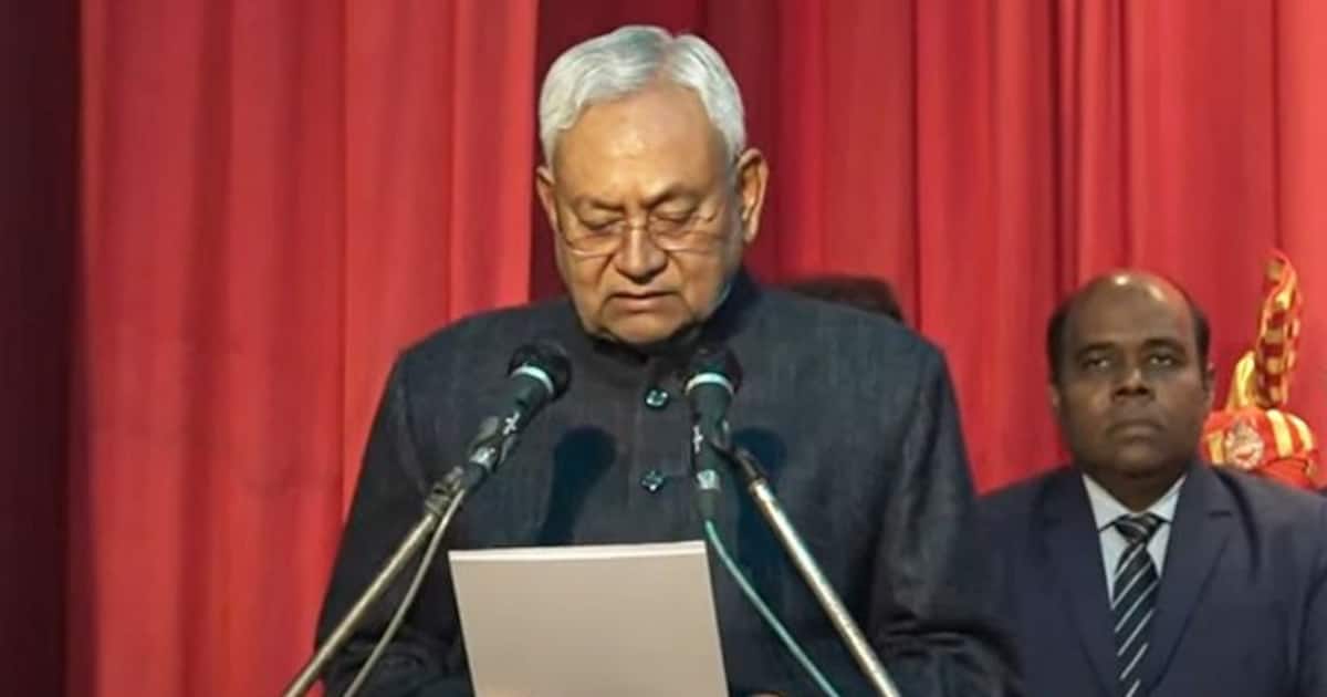 Breaking Backed By Bjp Nitish Kumar Sworn In As Bihar Cm Along With