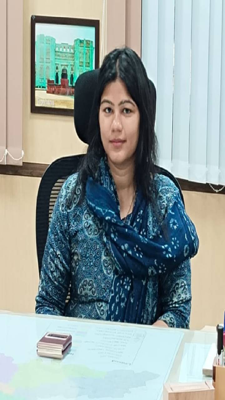 Meet Pooja Parth, an accomplished IAS officer from Kota, Rajasthan