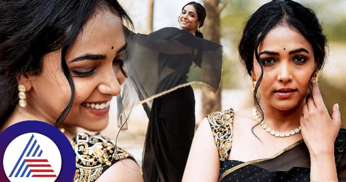 Anupama Gowda Saree look, ಮುದ್ದು ಬೆಡಗಿಯ ಮುಂಗುರುಳ ಮೋಡಿಗೆ ಮನಸೋತ್ವಿ ಎಂದ Fans