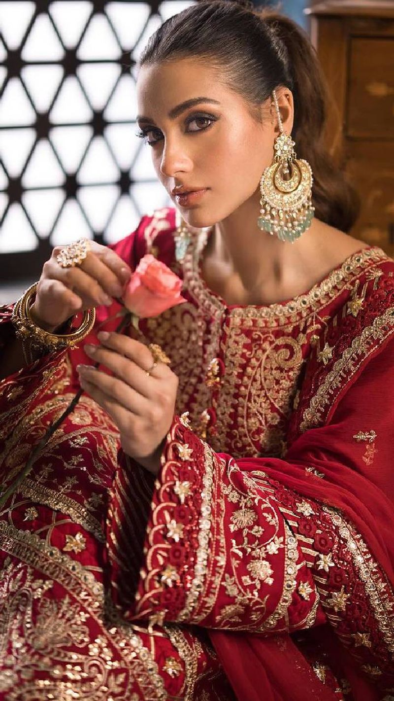 माशाअल्लाह!नहीं झपकेगी नज़र, जब ईद में पहनेंगी Embroidered सूट्स