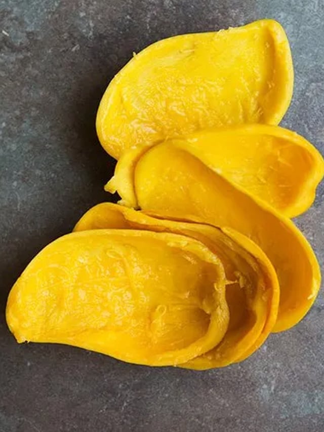 Don’t throw away mango peels, here’s how you can use them