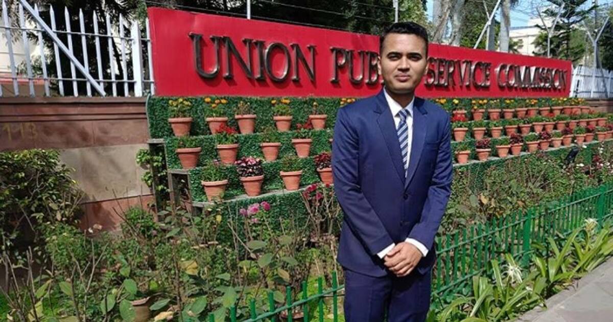 Success Story: Gujarat’s Akash Chavda, orphaned at 13, cracks UPSC ...