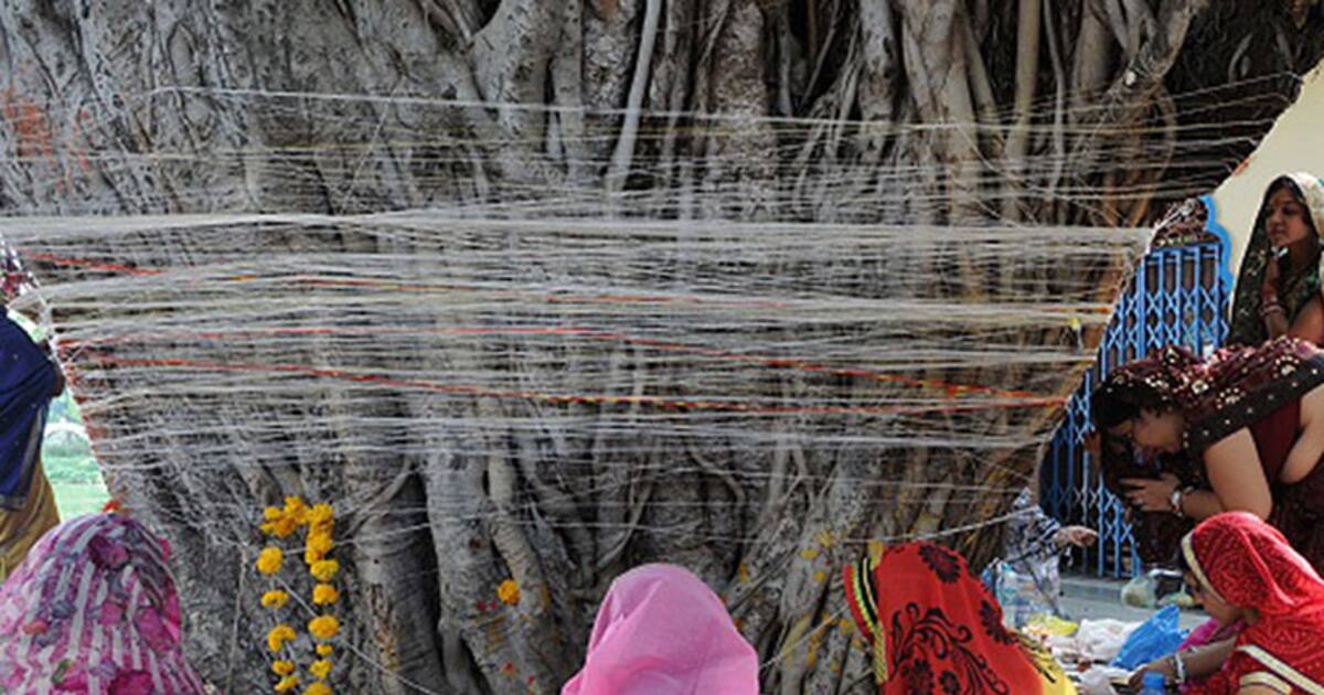 5 weird customs followed around the world