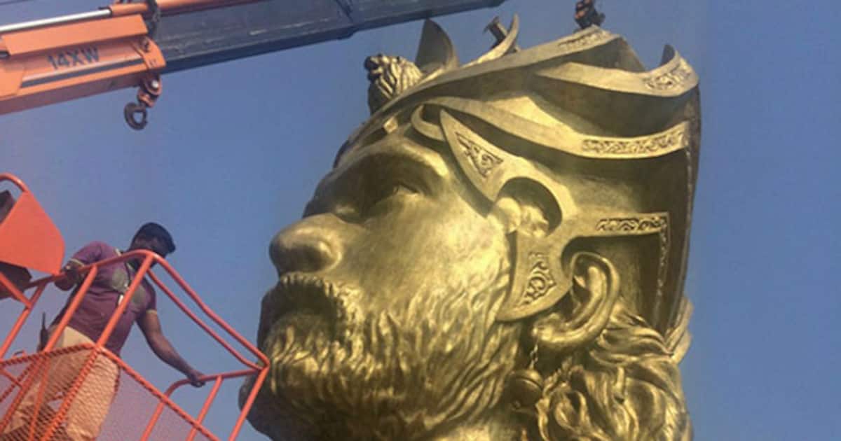 PIC: Huge statue of Balladeva from Baahubali 2