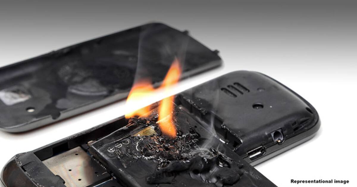 Samsung phone explodes mid air, fire extinguisher fails