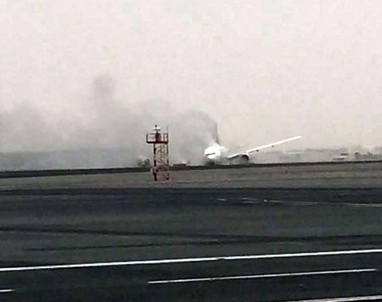 'Don't sink, don't sink': Report reconstructs Emirates crash