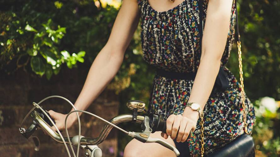 10 fashionable tips for the unfashionable woman