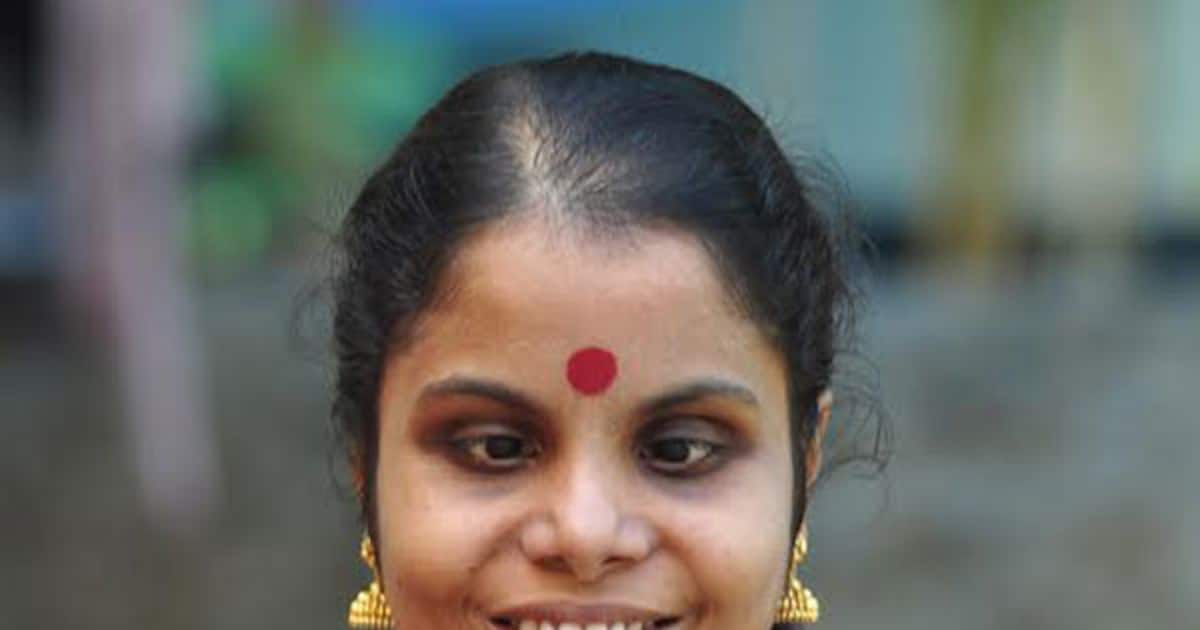 67 songs in 5-hour long performance: Singer Vijayalakshmi sets new ...