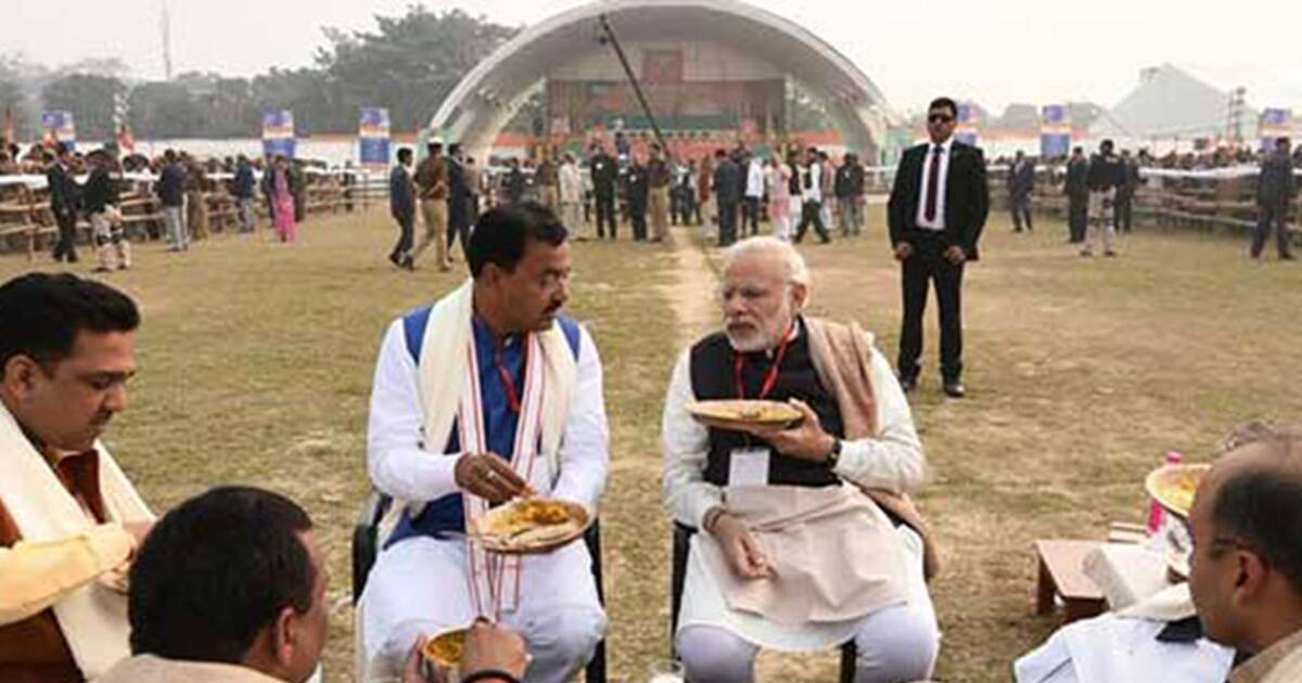 PM Modi shares home-cooked lunch box with party workers