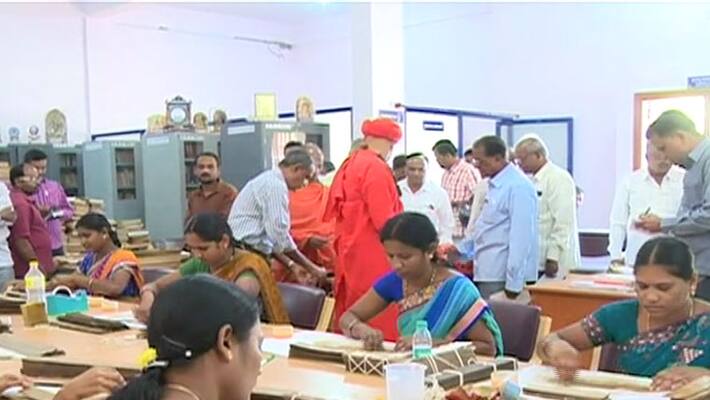 ಮಠದಲ್ಲೇ ತಾಳೆಗರಿಗಳ ಡಿಜಿಟಲೀಕರಣ!