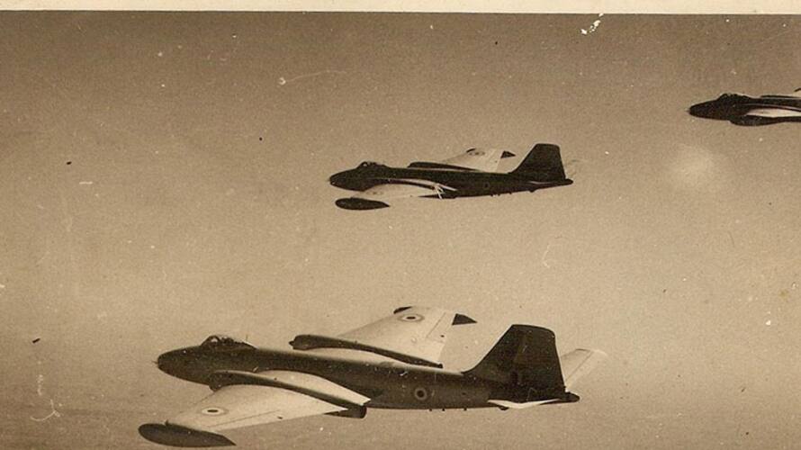 IAF's Canberra Jets: India's first generation jet bomber turns 60. Here ...