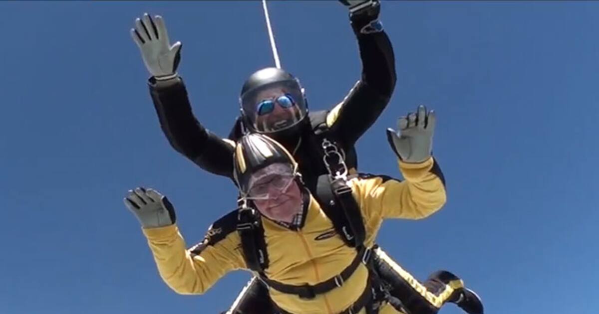 101-year-old breaks record for skydiving with three generations
