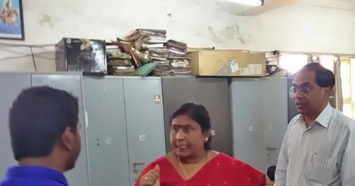 Holiday at work? Mayor visits BBMP office, finds 50 per cent staff missing