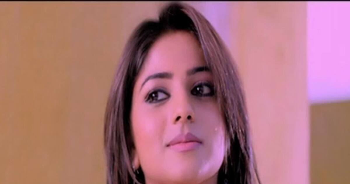 Dimple Queen Rachita Ram's New Look of the New Year